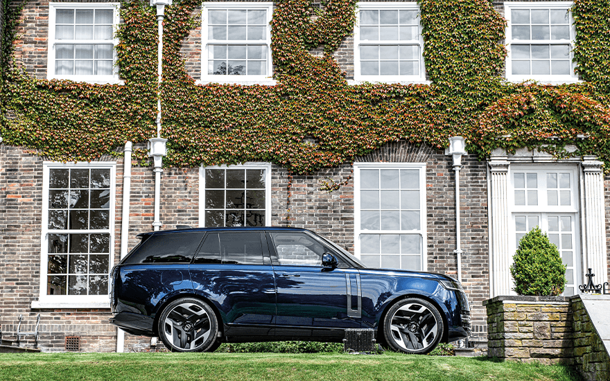 KAHN® x Land Rover Mods To Get The Show on The Road