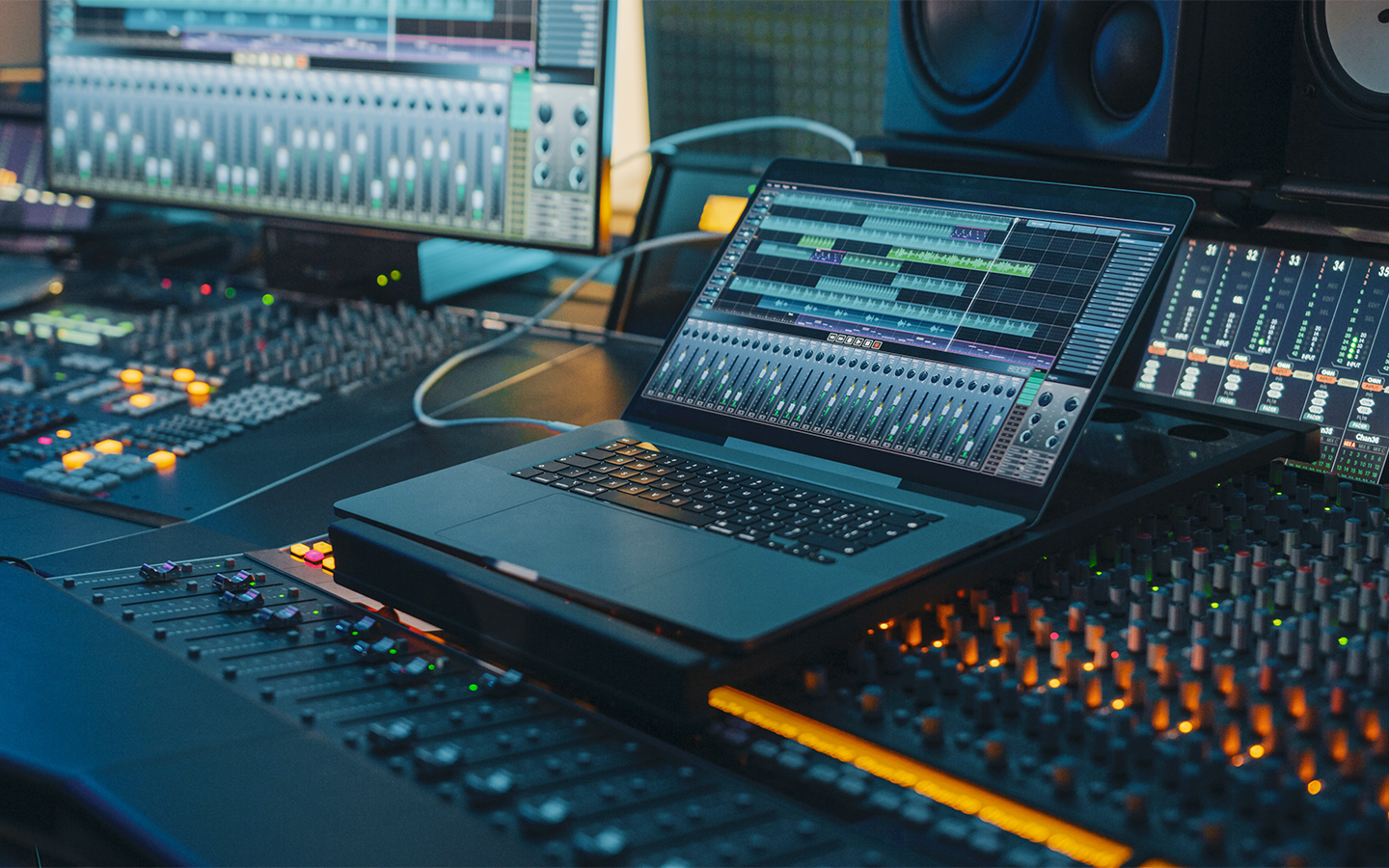 Drake In Studio Recording